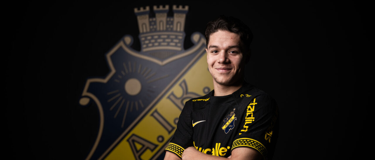 AIK Fotboll skriver kontrakt med Charlie Pavey | AIK Fotboll